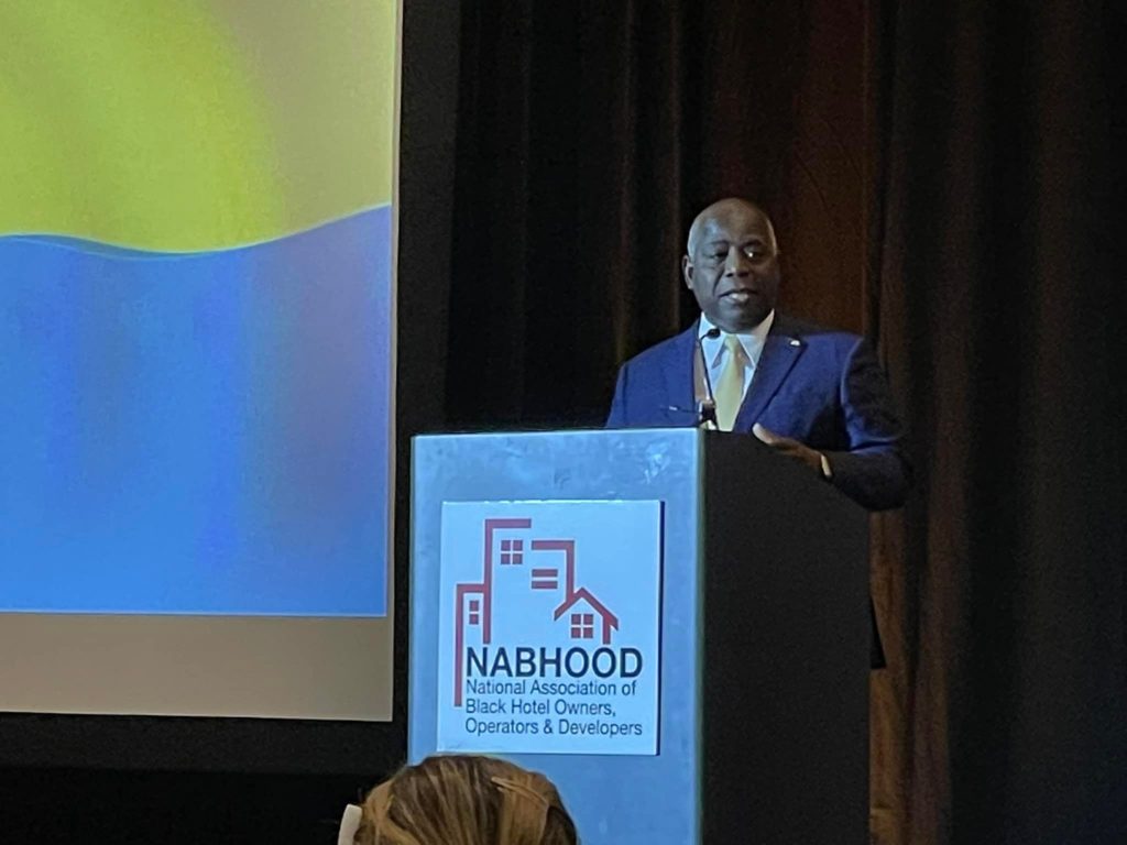 PRIME MINISTER DAVIS ADDRESSES NABHOOD LUNCHEON – BAHAMAS CHRONICLE