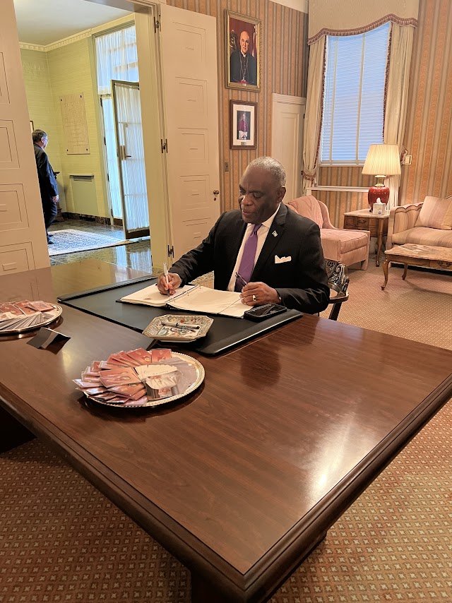 AMBASSADOR JONES SIGNS BOOK OF CONDOLENCES TO POPE EMERITUS BENEDICT ...