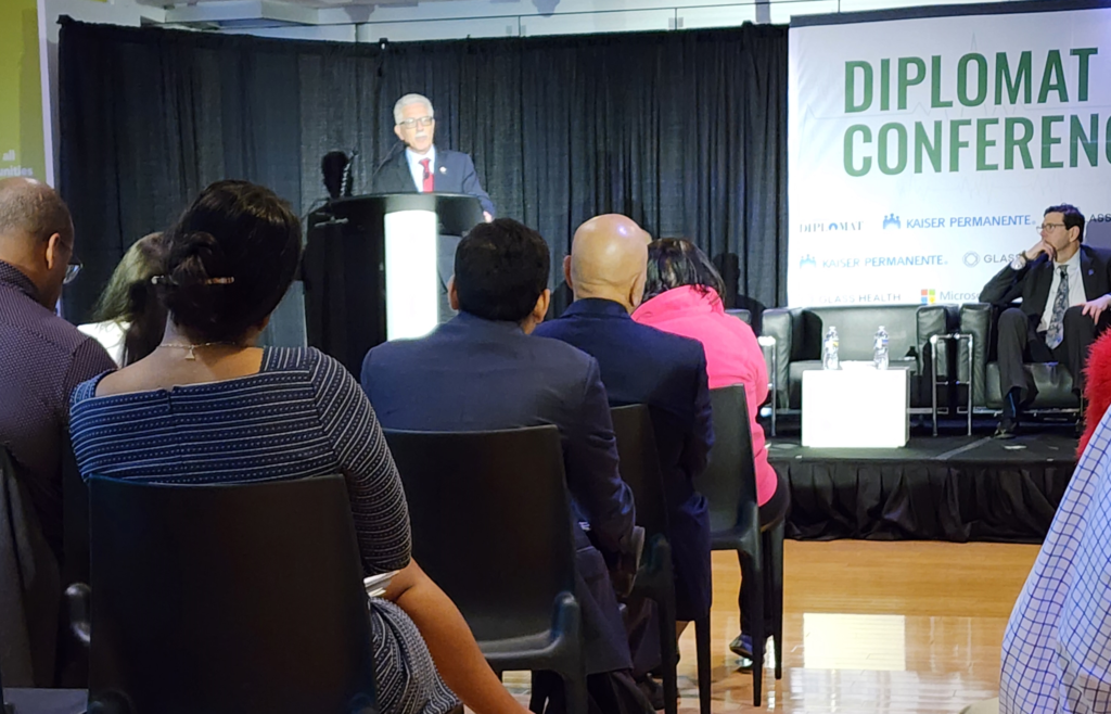 CONSUL ALARICE GRANT REPRESENTS BAHAMAS CONSULAR ANNEX AT DIPLOMAT ...