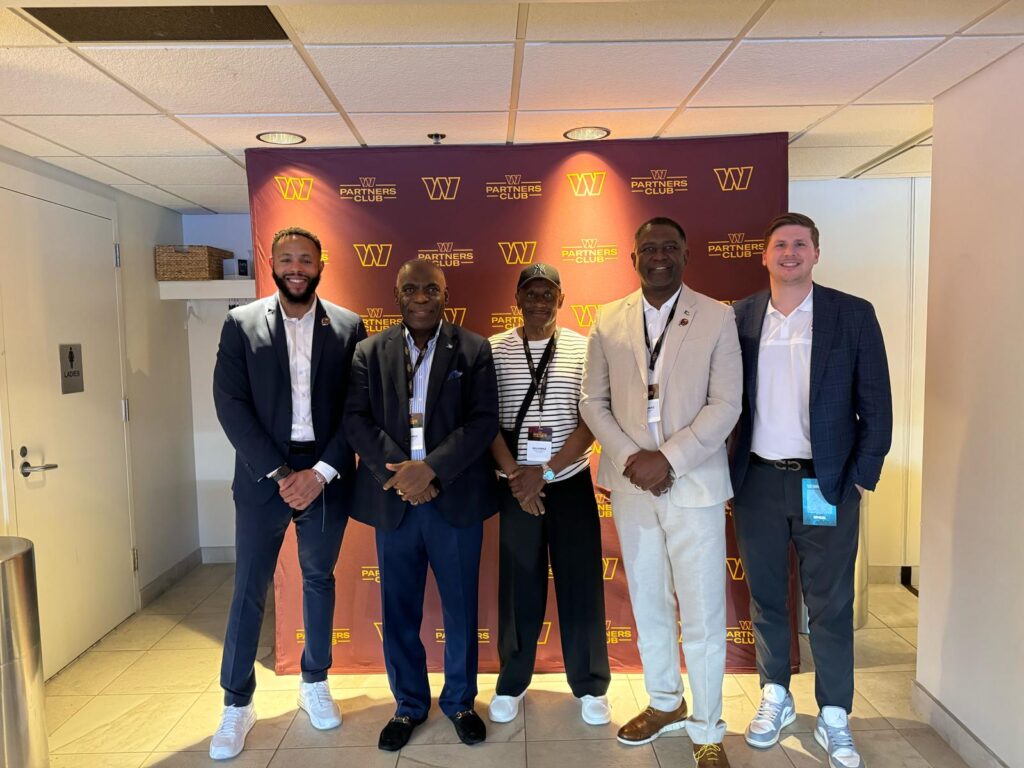 AMBASSADOR JONES AND CONSUL GENERAL TO NEW YORK MAJOR ARE GUESTS AT ...